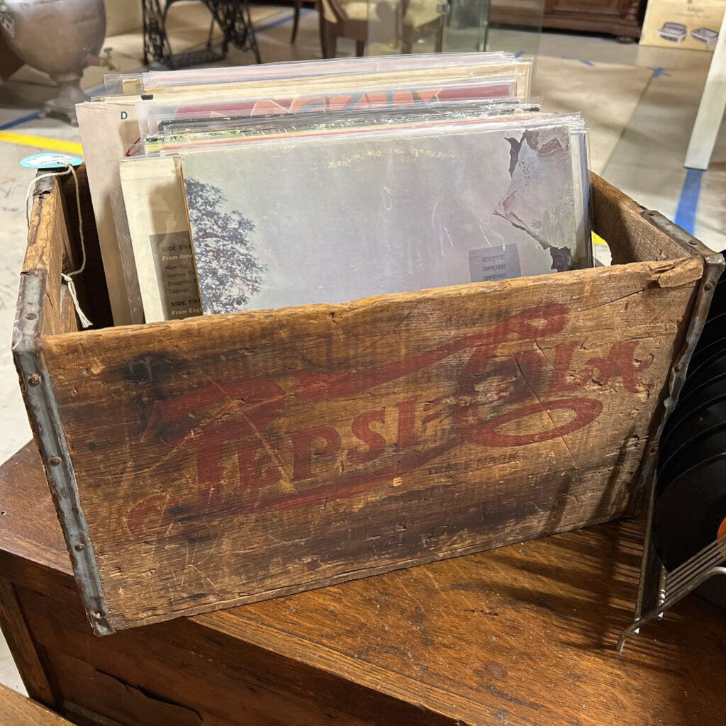 3-23 Wooden Pepsi Boxes – Mississippi Antique Galleria